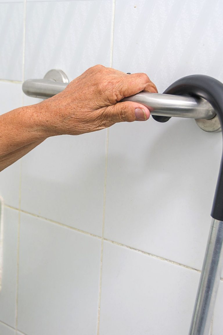 Best Grab Bars for Seniors: Top 10 Options for Bathroom Safety - They ...